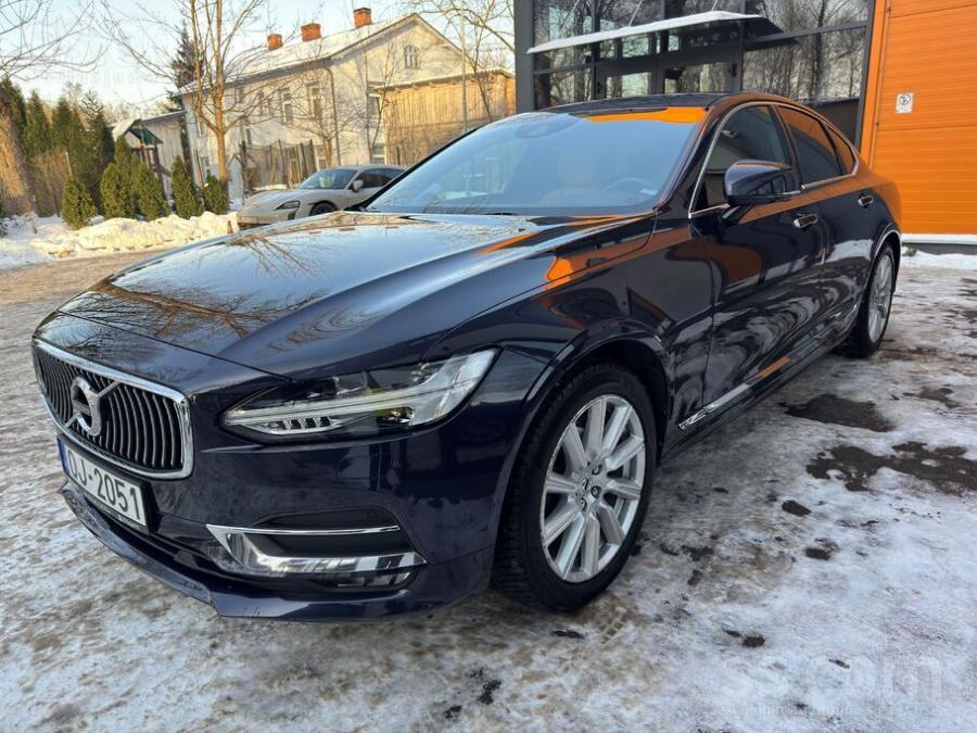 Blue Volvo S90 2019 in Riga, with an engine capacity of 2.00 L and mileage of 57 thousand km for 24500 €, photo 2 on AUTOMOTO.COM.LV
