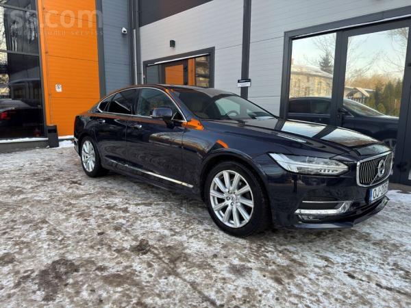Blue Volvo S90 2019 in Riga, with an engine capacity of 2.00 L and mileage of 57 thousand km for 24500 €, photo 4 on AUTOMOTO.COM.LV