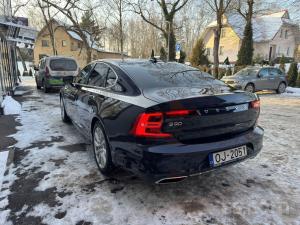 Blue Volvo S90 2019 in Riga, with an engine capacity of 2.00 L and mileage of 57 thousand km for 24500 €, photo 7 on AUTOMOTO.COM.LV