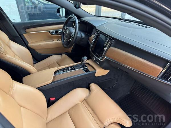 Blue Volvo S90 2019 in Riga, with an engine capacity of 2.00 L and mileage of 57 thousand km for 24500 €, photo 9 on AUTOMOTO.COM.LV