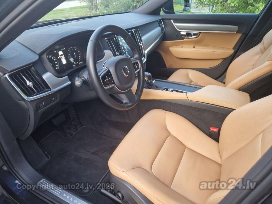 Blue Volvo S90 2019 in Tallinn, with an engine capacity of 2.00 L and mileage of 165 thousand km for 22900 €, photo 1 on AUTOMOTO.COM.LV