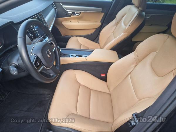 Blue Volvo S90 2019 in Tallinn, with an engine capacity of 2.00 L and mileage of 165 thousand km for 22900 €, photo 2 on AUTOMOTO.COM.LV