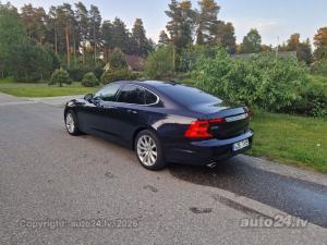 Blue Volvo S90 2019 in Tallinn, with an engine capacity of 2.00 L and mileage of 165 thousand km for 22900 €, photo 9 on AUTOMOTO.COM.LV