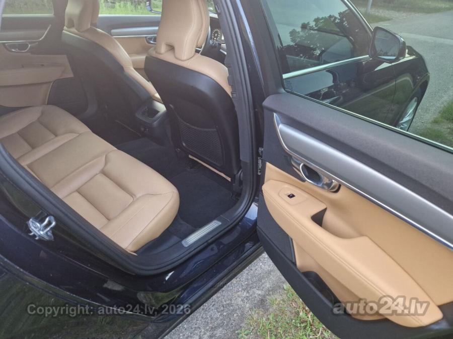 Zils Volvo S90 2019 Tallina, ar dzinēja tilpumu 2.00 L un nobraukumu 165 tūkst. km par 22900 €, foto 15 vietnē AUTOMOTO.COM.LV
