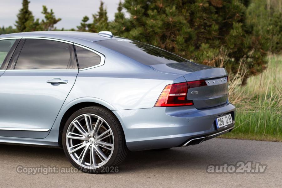 Blue Volvo S90 2019 in Tallinn, with an engine capacity of 2.00 L and mileage of 102 thousand km for 26900 €, photo 3 on AUTOMOTO.COM.LV