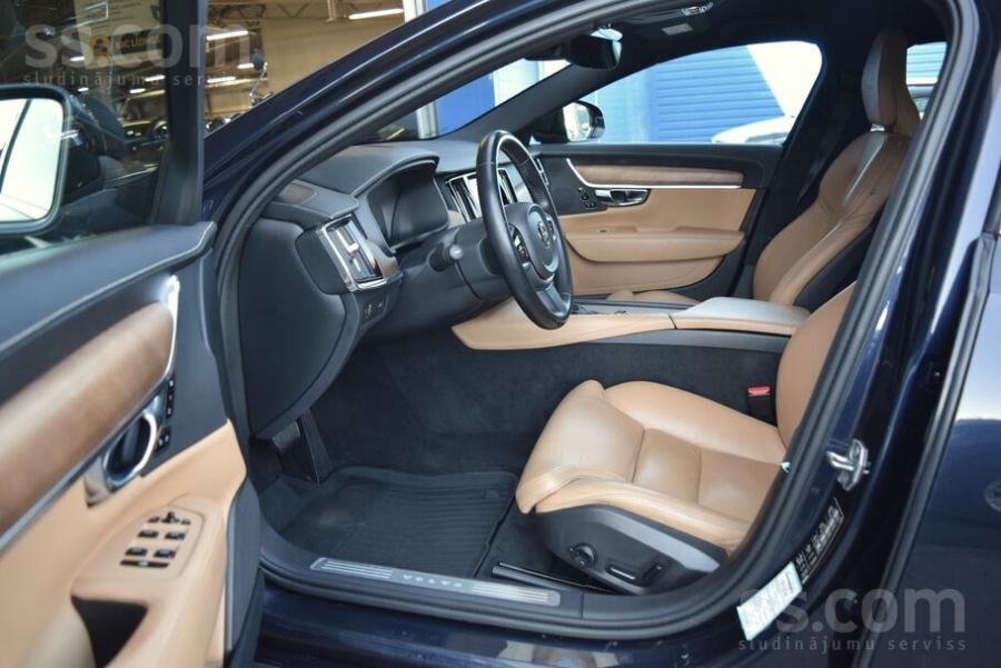 Blue Volvo S90 2019 in Riga, with an engine capacity of 2.00 L and mileage of 59 thousand km for 23900 €, photo 4 on AUTOMOTO.COM.LV