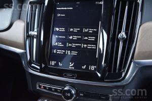 Blue Volvo S90 2019 in Riga, with an engine capacity of 2.00 L and mileage of 59 thousand km for 23900 €, photo 9 on AUTOMOTO.COM.LV