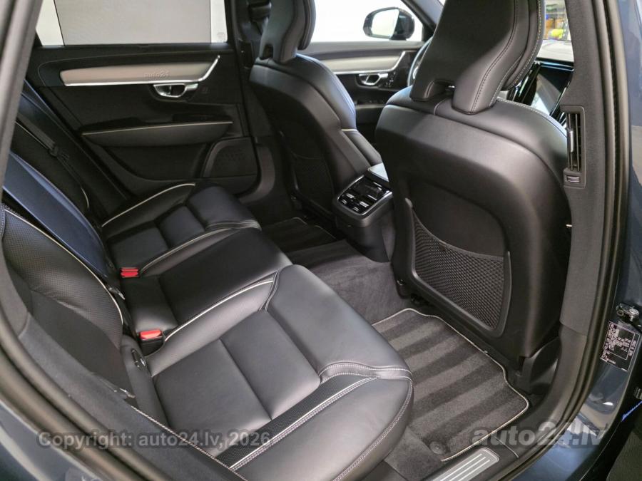 Blue Volvo S90 2019 in Tallinn, with an engine capacity of 2.00 L and mileage of 81 thousand km for 25900 €, photo 14 on AUTOMOTO.COM.LV