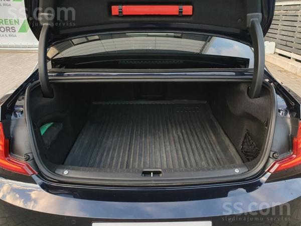 Zils Volvo S90 2019 Rīga, ar dzinēja tilpumu 2.00 L un nobraukumu 142 tūkst. km par 18950 €, foto 3 vietnē AUTOMOTO.COM.LV