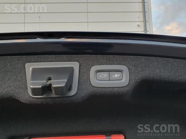 Zils Volvo S90 2019 Rīga, ar dzinēja tilpumu 2.00 L un nobraukumu 142 tūkst. km par 18950 €, foto 4 vietnē AUTOMOTO.COM.LV