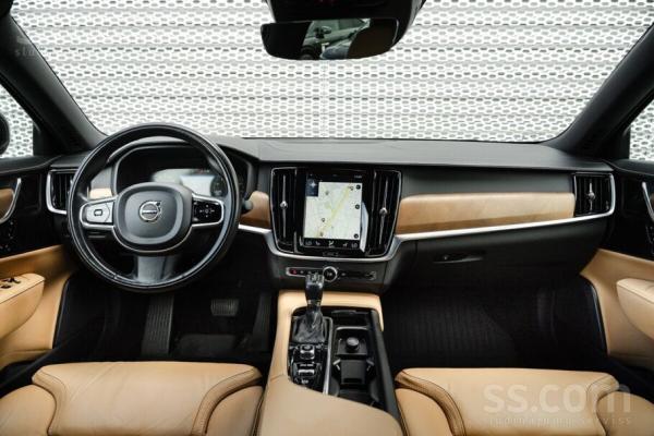 Blue Volvo S90 2019 in Riga, with an engine capacity of 2.00 L and mileage of 142 thousand km for 19800 €, photo 6 on AUTOMOTO.COM.LV