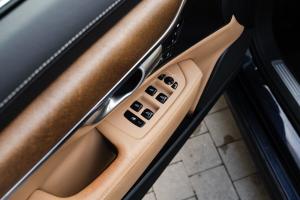 Blue Volvo S90 2019 in Marupe, with an engine capacity of 2.00 L and mileage of 142 thousand km for 19800 €, photo 8 on AUTOMOTO.COM.LV