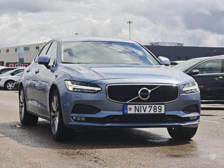 Blue Volvo S90 2019 in Vilnius, with an engine capacity of 1.97 L and mileage of 93 thousand km for 19200 €, photo 1 on AUTOMOTO.COM.LV