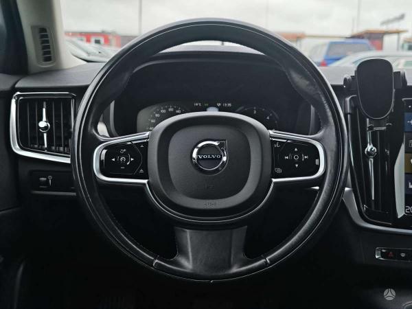 Zils Volvo S90 2019 Viļņa, ar dzinēja tilpumu 1.97 L un nobraukumu 93 tūkst. km par 19200 €, foto 10 vietnē AUTOMOTO.COM.LV