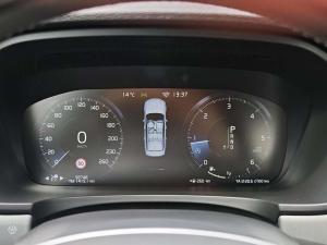 Blue Volvo S90 2019 in Vilnius, with an engine capacity of 1.97 L and mileage of 93 thousand km for 19200 €, photo 13 on AUTOMOTO.COM.LV
