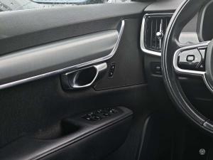 Blue Volvo S90 2019 in Vilnius, with an engine capacity of 1.97 L and mileage of 93 thousand km for 19200 €, photo 17 on AUTOMOTO.COM.LV
