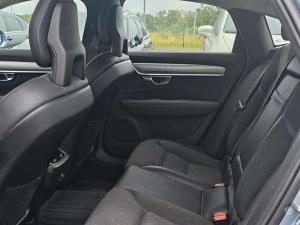 Blue Volvo S90 2019 in Vilnius, with an engine capacity of 1.97 L and mileage of 93 thousand km for 19200 €, photo 19 on AUTOMOTO.COM.LV