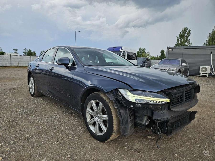 Синий Вольво С90 2019 в Каунас, объемом двигателя 1.97 л и пробегом 220 тыс. км за 8500 €, фото 1 на AUTOMOTO.COM.LV