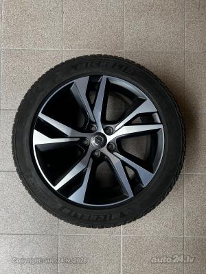 Zils Volvo S90 2020 Pērnava, ar dzinēja tilpumu 2.00 L un nobraukumu 113 tūkst. km par 27990 €, foto 26 vietnē AUTOMOTO.COM.LV