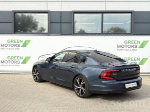 Blue Volvo S90 2021 in Riga, with an engine capacity of 2.00 L and mileage of 134 thousand km for 22500 €, photo 4 on AUTOMOTO.COM.LV