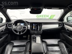 Blue Volvo S90 2021 in Riga, with an engine capacity of 2.00 L and mileage of 134 thousand km for 22500 €, photo 10 on AUTOMOTO.COM.LV