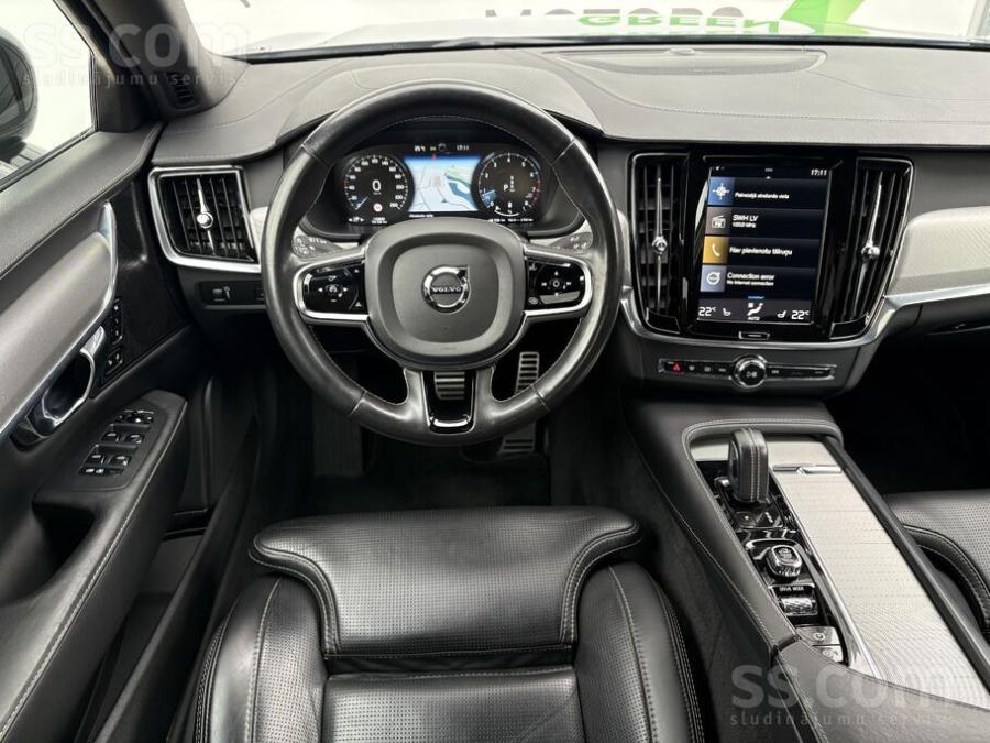 Blue Volvo S90 2021 in Riga, with an engine capacity of 2.00 L and mileage of 134 thousand km for 22500 €, photo 11 on AUTOMOTO.COM.LV