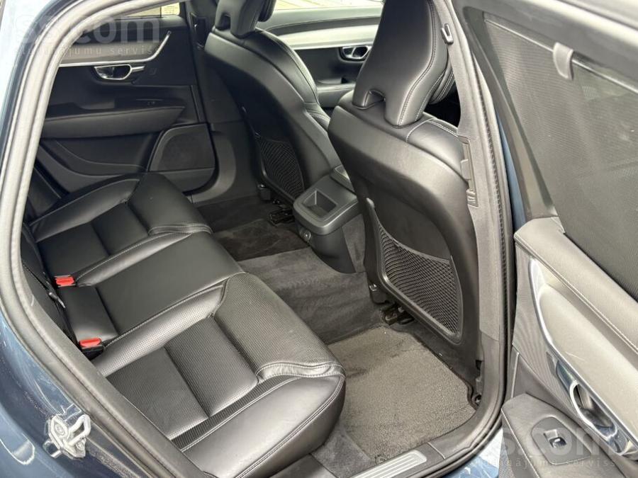Blue Volvo S90 2021 in Riga, with an engine capacity of 2.00 L and mileage of 134 thousand km for 22500 €, photo 13 on AUTOMOTO.COM.LV