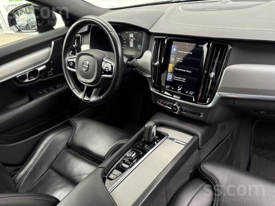 Blue Volvo S90 2021 in Riga, with an engine capacity of 2.00 L and mileage of 134 thousand km for 22500 €, photo 15 on AUTOMOTO.COM.LV
