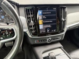 Blue Volvo S90 2021 in Riga, with an engine capacity of 2.00 L and mileage of 134 thousand km for 22500 €, photo 18 on AUTOMOTO.COM.LV