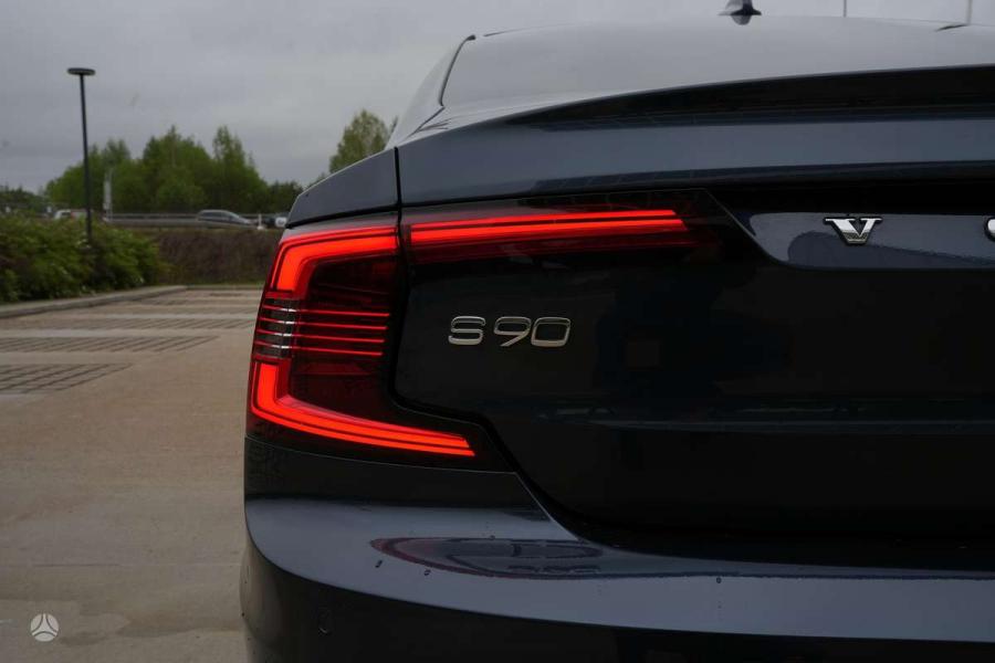 Zils Volvo S90 2023 Viļņa, ar dzinēja tilpumu 2.00 L un nobraukumu 41 tūkst. km par 37490 €, foto 13 vietnē AUTOMOTO.COM.LV
