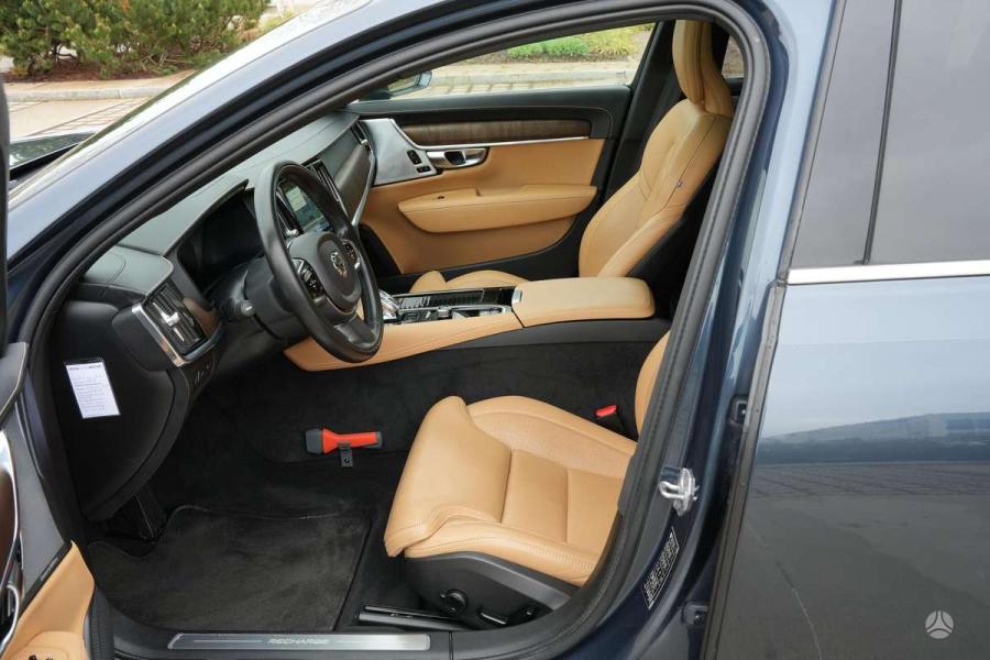 Zils Volvo S90 2023 Viļņa, ar dzinēja tilpumu 2.00 L un nobraukumu 41 tūkst. km par 37490 €, foto 16 vietnē AUTOMOTO.COM.LV