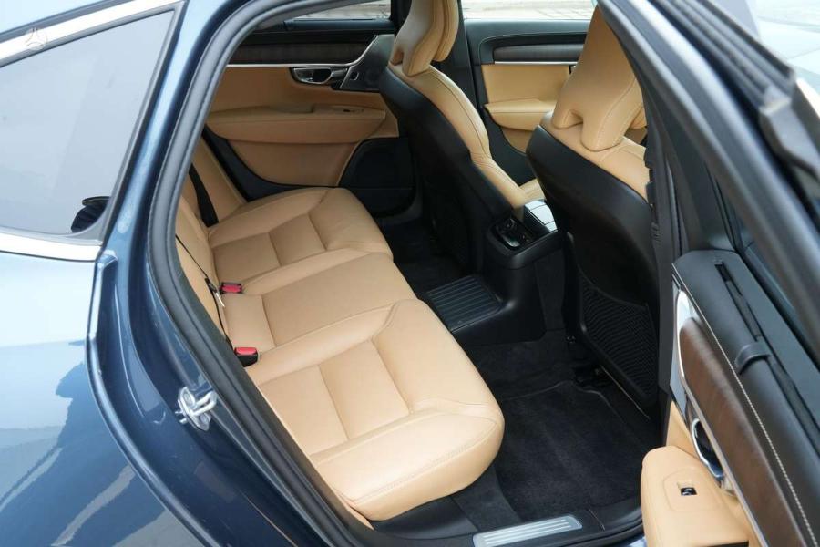 Zils Volvo S90 2023 Viļņa, ar dzinēja tilpumu 2.00 L un nobraukumu 41 tūkst. km par 37490 €, foto 19 vietnē AUTOMOTO.COM.LV