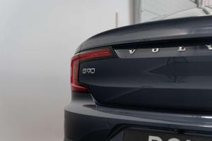 Zils Volvo S90 2024 Viļņa, ar dzinēja tilpumu 1.97 L un nobraukumu 21 tūkst. km par 38900 €, foto 8 vietnē AUTOMOTO.COM.LV