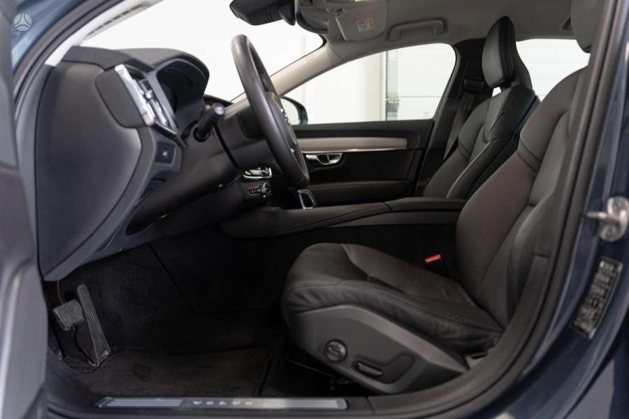 Zils Volvo S90 2024 Viļņa, ar dzinēja tilpumu 1.97 L un nobraukumu 21 tūkst. km par 38900 €, foto 15 vietnē AUTOMOTO.COM.LV
