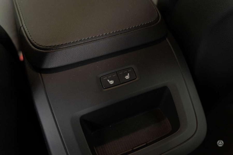 Zils Volvo S90 2024 Viļņa, ar dzinēja tilpumu 1.97 L un nobraukumu 21 tūkst. km par 38900 €, foto 20 vietnē AUTOMOTO.COM.LV