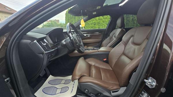 Brown Volvo S90 2018 in Kaunas, with an engine capacity of 1.97 L and mileage of 226 thousand km for 16999 €, photo 9 on AUTOMOTO.COM.LV
