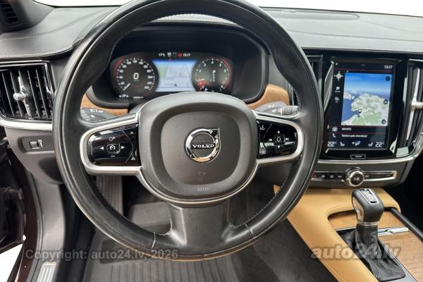 Brown Volvo S90 2018 in Parnu, with an engine capacity of 2.00 L and mileage of 160 thousand km for 18500 €, photo 9 on AUTOMOTO.COM.LV