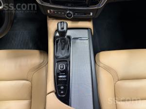 Brūns Volvo S90 2019 Rīga, ar dzinēja tilpumu 2.00 L un nobraukumu 127 tūkst. km par 22000 €, foto 27 vietnē AUTOMOTO.COM.LV