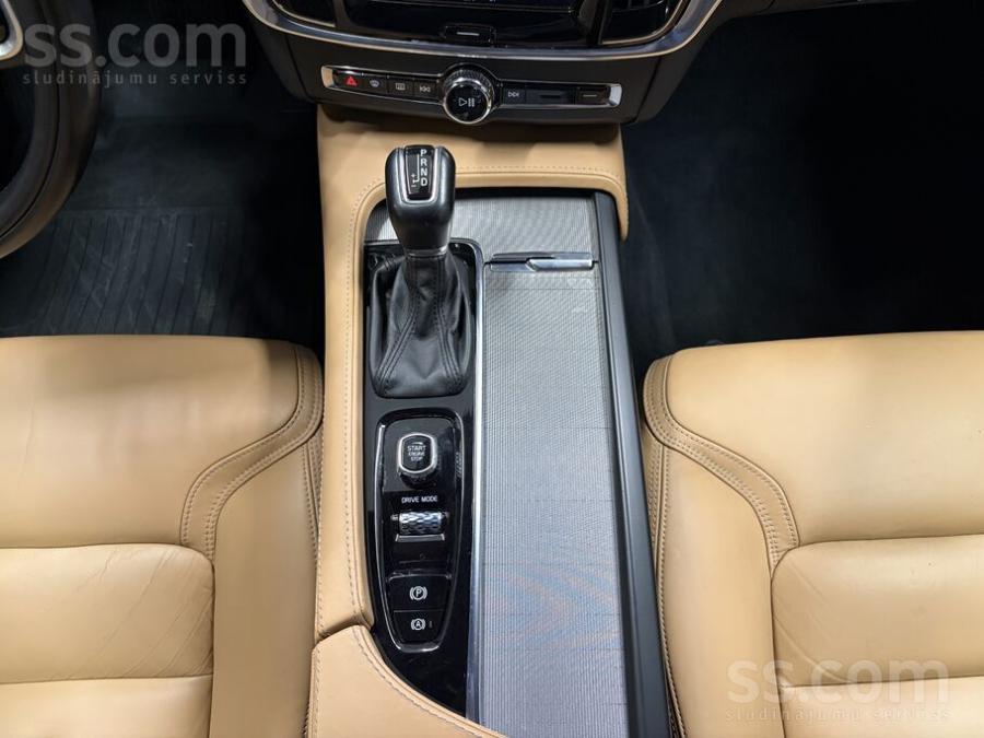 Brūns Volvo S90 2019 Rīga, ar dzinēja tilpumu 2.00 L un nobraukumu 127 tūkst. km par 22000 €, foto 27 vietnē AUTOMOTO.COM.LV
