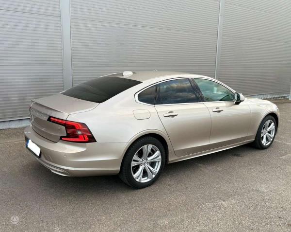 Brūns Volvo S90 2023 Viļņa, ar dzinēja tilpumu 1.97 L un nobraukumu 102 tūkst. km par 30000 €, foto 4 vietnē AUTOMOTO.COM.LV