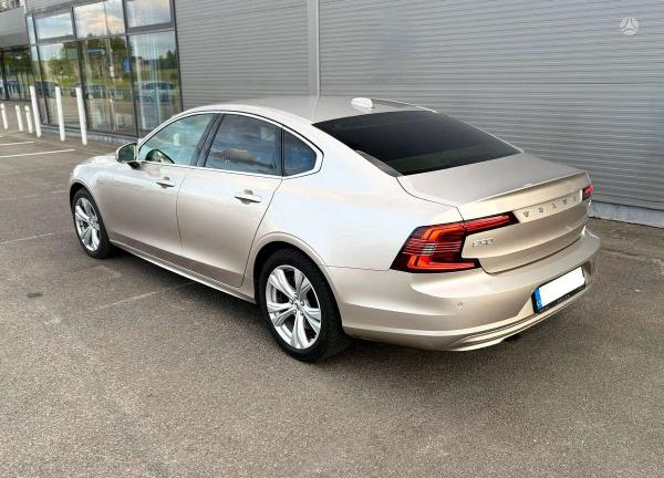 Brūns Volvo S90 2023 Viļņa, ar dzinēja tilpumu 1.97 L un nobraukumu 102 tūkst. km par 30000 €, foto 5 vietnē AUTOMOTO.COM.LV