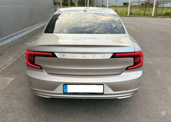 Brūns Volvo S90 2023 Viļņa, ar dzinēja tilpumu 1.97 L un nobraukumu 102 tūkst. km par 30000 €, foto 8 vietnē AUTOMOTO.COM.LV