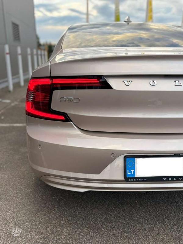 Brūns Volvo S90 2023 Viļņa, ar dzinēja tilpumu 1.97 L un nobraukumu 102 tūkst. km par 30000 €, foto 10 vietnē AUTOMOTO.COM.LV