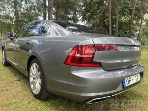 Grey Volvo S90 2016 in Riga, with an engine capacity of 2.00 L and mileage of 229 thousand km for 16680 €, photo 5 on AUTOMOTO.COM.LV