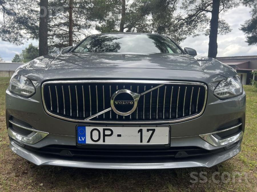 Grey Volvo S90 2016 in Riga, with an engine capacity of 2.00 L and mileage of 229 thousand km for 16680 €, photo 6 on AUTOMOTO.COM.LV