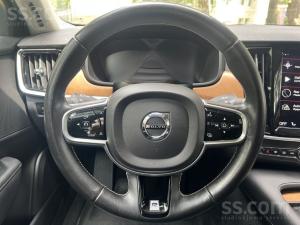 Grey Volvo S90 2016 in Riga, with an engine capacity of 2.00 L and mileage of 229 thousand km for 16680 €, photo 19 on AUTOMOTO.COM.LV