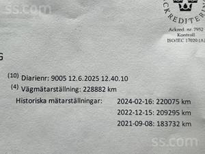Grey Volvo S90 2016 in Riga, with an engine capacity of 2.00 L and mileage of 229 thousand km for 16680 €, photo 27 on AUTOMOTO.COM.LV