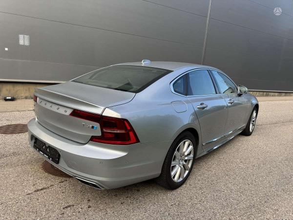 Grey Volvo S90 2016 in Alytus, with an engine capacity of 2.00 L and mileage of 268 thousand km for 14950 €, photo 4 on AUTOMOTO.COM.LV