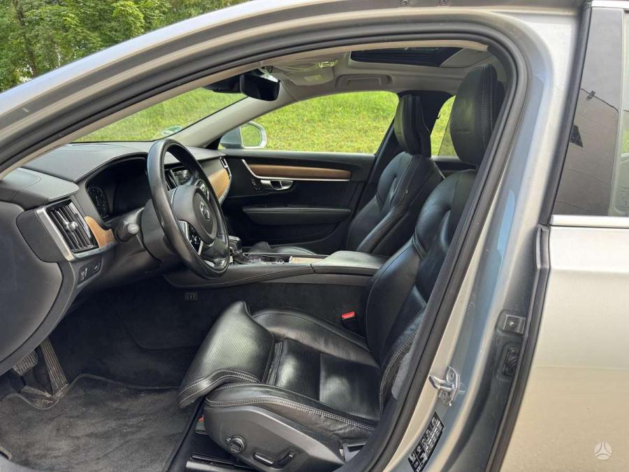 Pelēks Volvo S90 2016 Alīta, ar dzinēja tilpumu 2.00 L un nobraukumu 268 tūkst. km par 14950 €, foto 7 vietnē AUTOMOTO.COM.LV