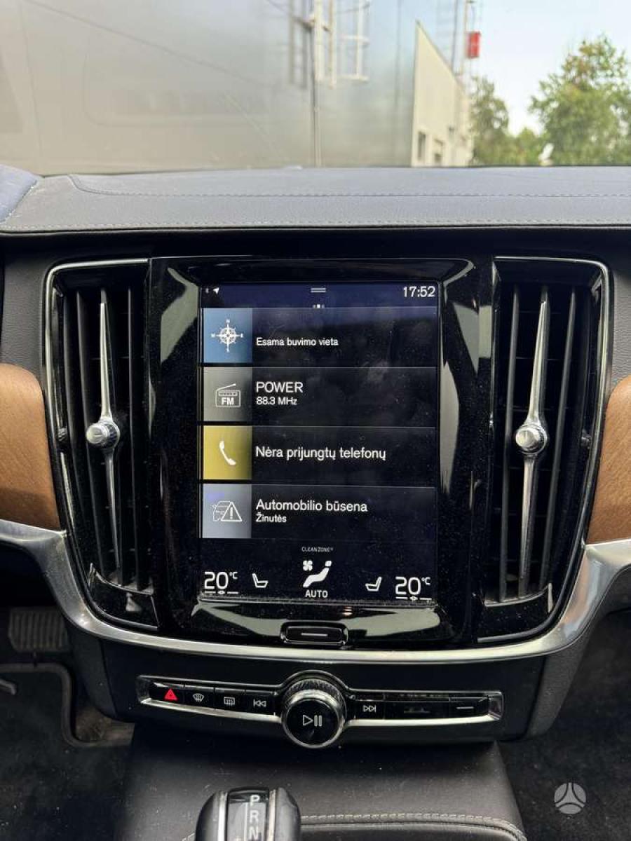 Pelēks Volvo S90 2016 Alīta, ar dzinēja tilpumu 2.00 L un nobraukumu 268 tūkst. km par 14950 €, foto 13 vietnē AUTOMOTO.COM.LV